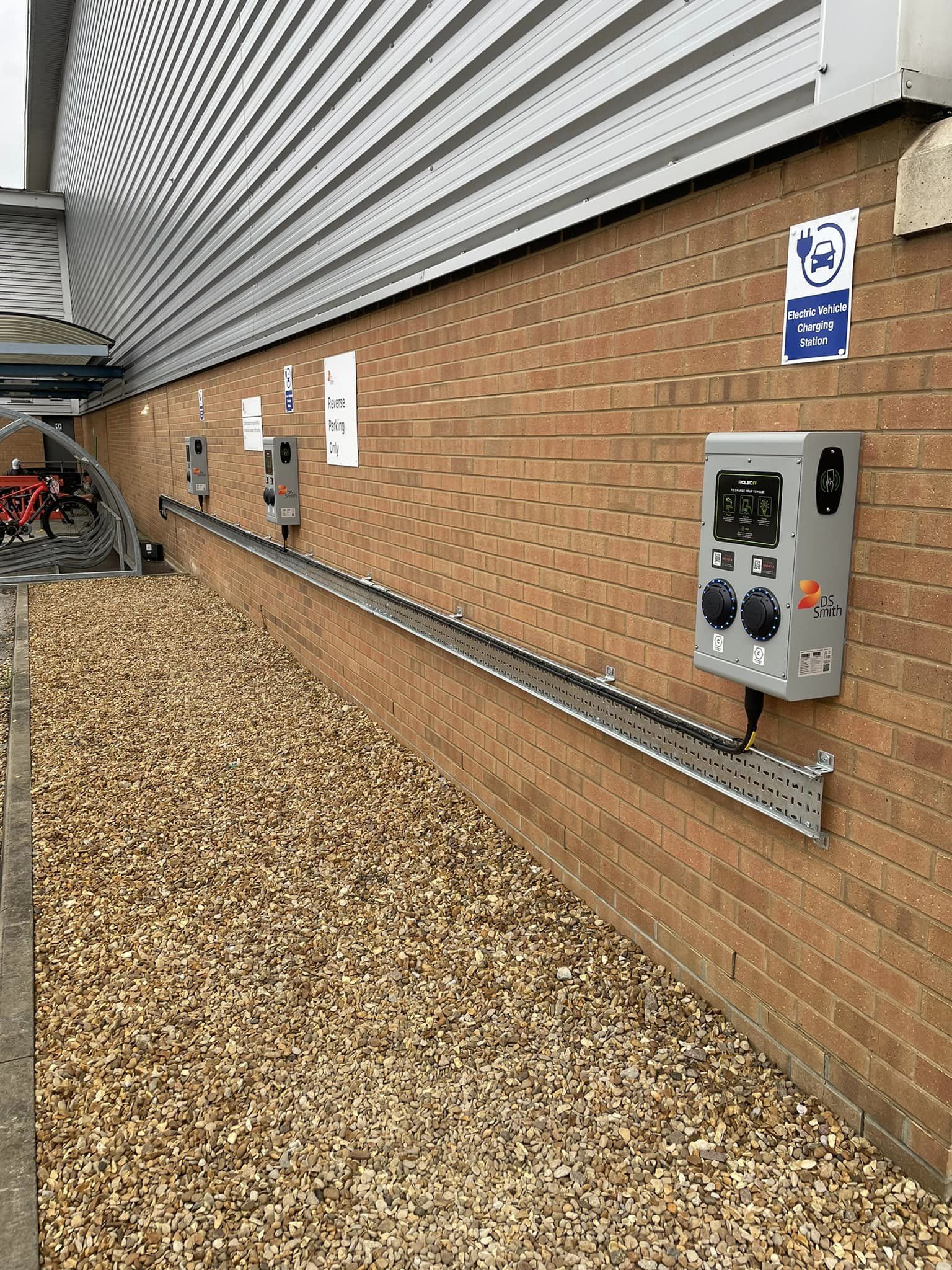 Electric Vehicle Charging - Lark Technology